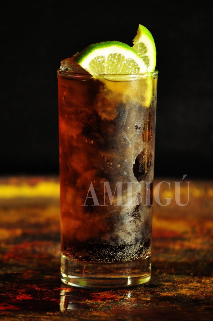 El jaibol, clásico y fácil de memorizar, una bebida refrescante