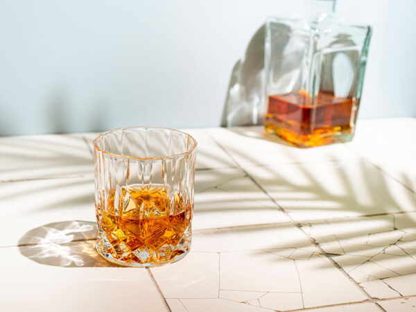 Garnish Perfecto: El Detalle que Transforma un Cóctel - Revista Ambigu