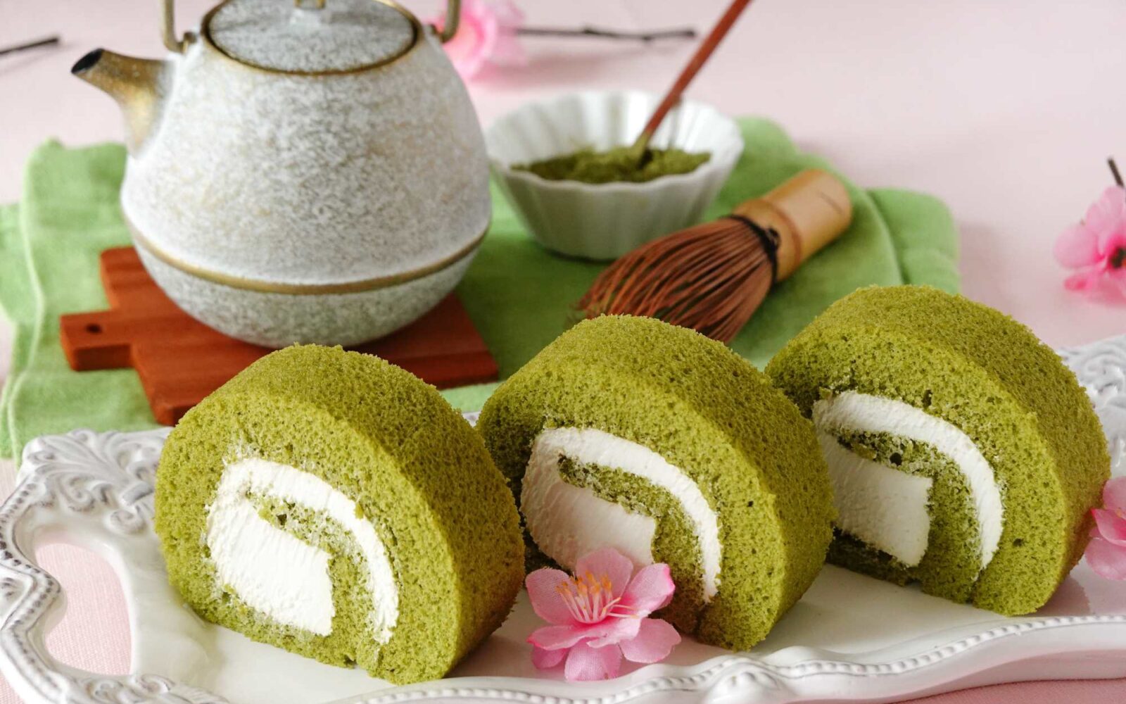 Receta de Matcha Cake Roll: Un Postre Japonés Imperdible - Revista Ambigu