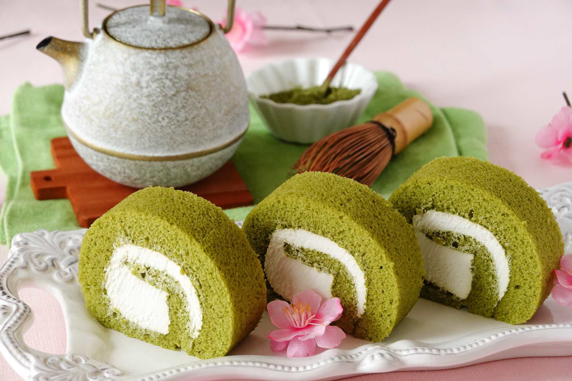 Receta de Matcha Cake Roll: Un Postre Japonés Imperdible - Revista Ambigu