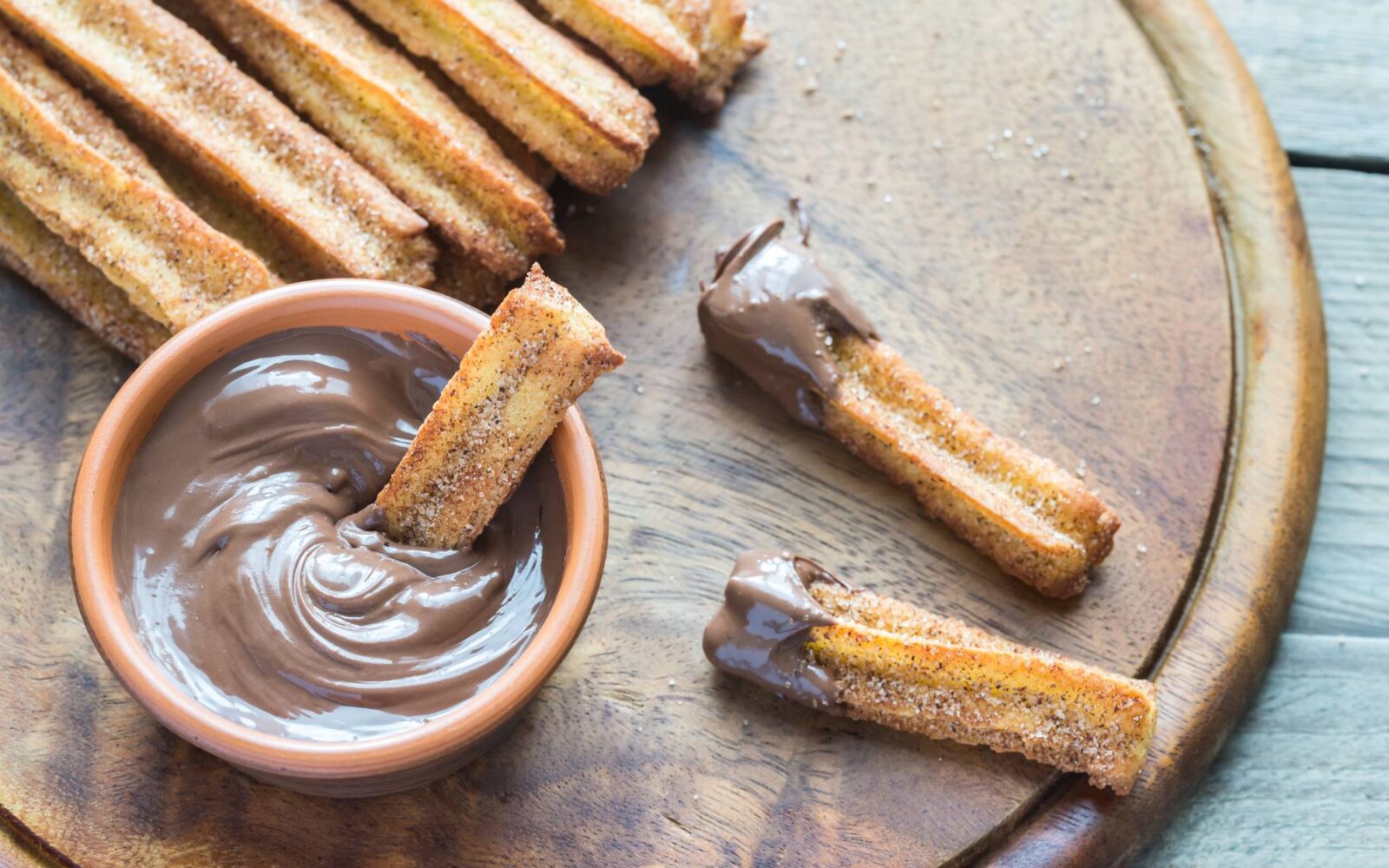 Receta Divertida: Churros con Topping de Nutella - Revista Ambigu