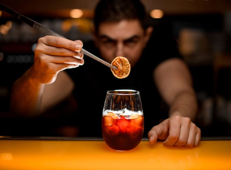 El jaibol, clásico y fácil de memorizar, una bebida refrescante